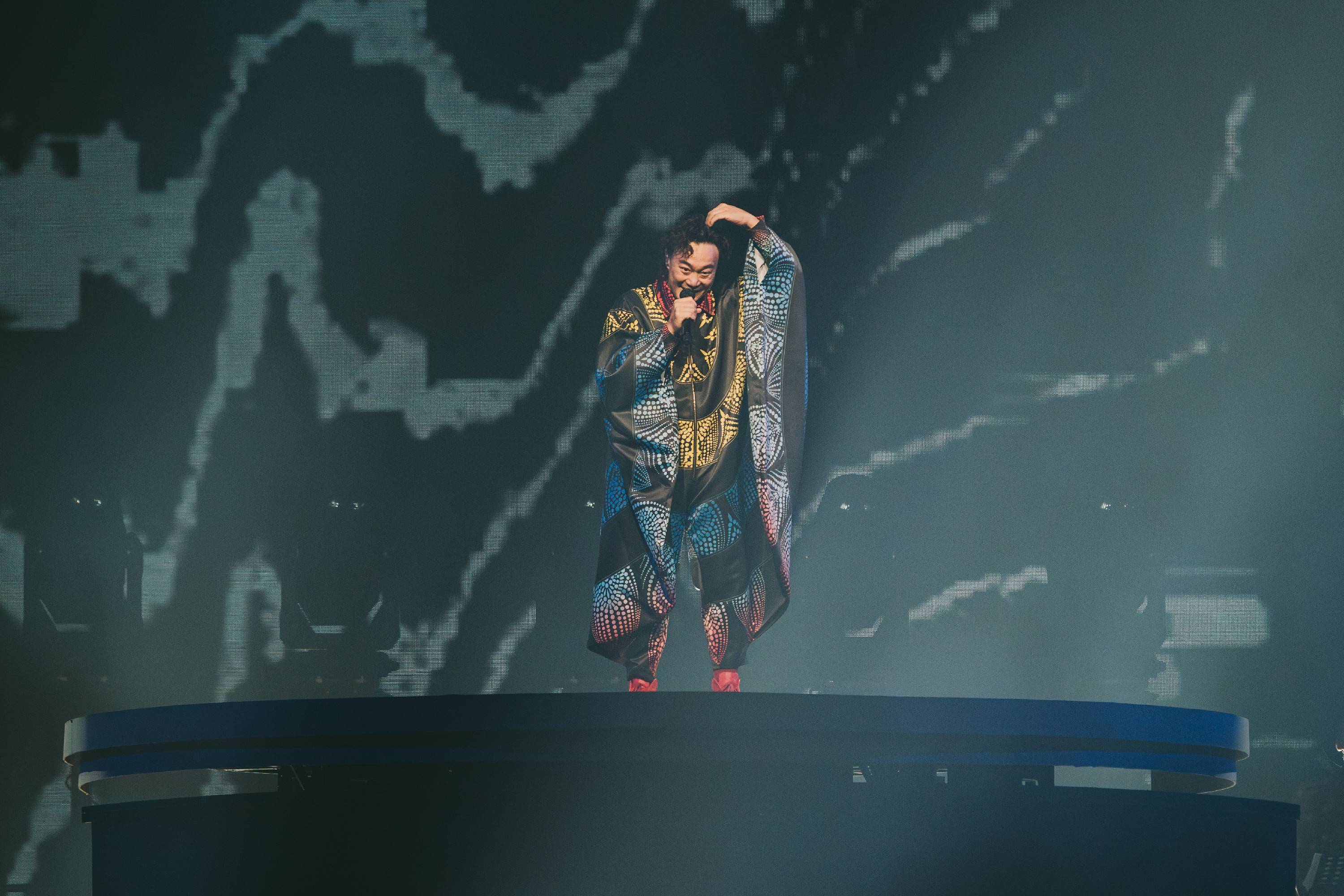 陈奕迅新专辑《CHIN UP!》正式上线 澳门站首唱新歌《社交恐惧癌》 - 360娱乐，你开心就好